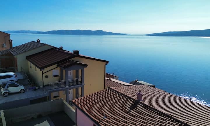 Cozy Apartment With Sea View & Balcony - Senj