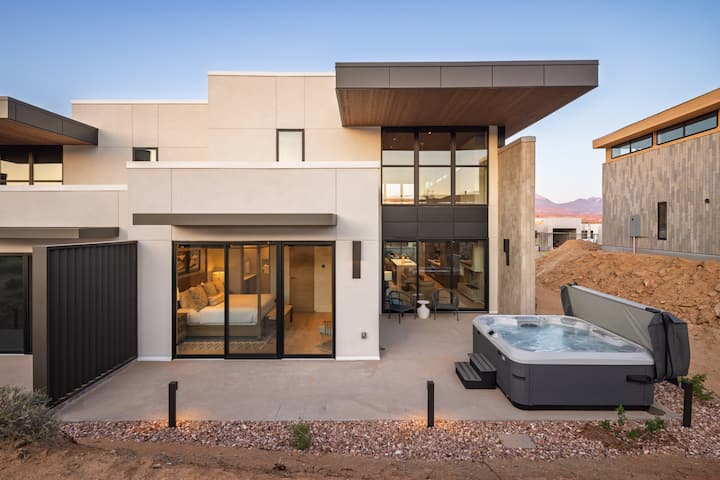Pet-free 2br Luxury Home In Moab + Kitchen & Pool - Moab, UT