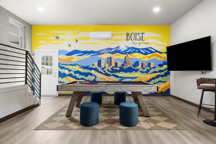The Boise Rec Retreat-theater, Pool Table, Arcade - Boise, ID