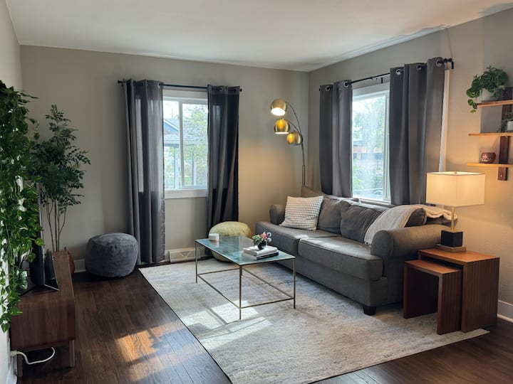 Stylish 2br Lakewood Home | Near Sloan's Lake - Lakewood, CO
