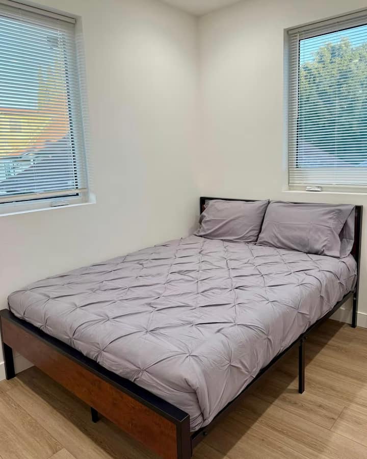 #14 Modern Private Room & Bath – Near Usc - Los Angeles, CA