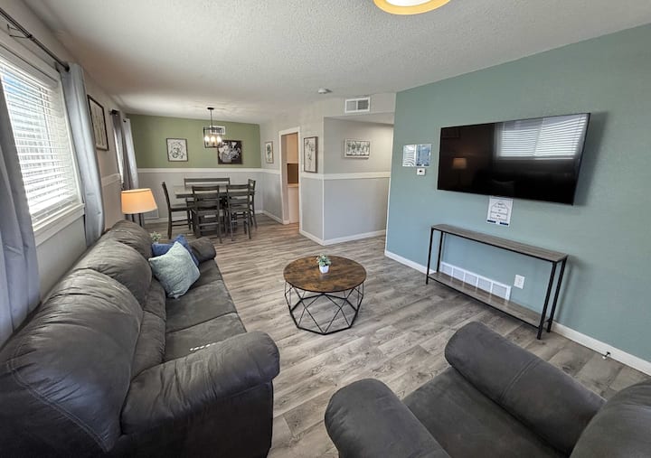 Three Bedroom Home Near Medical Campus - Aurora, CO