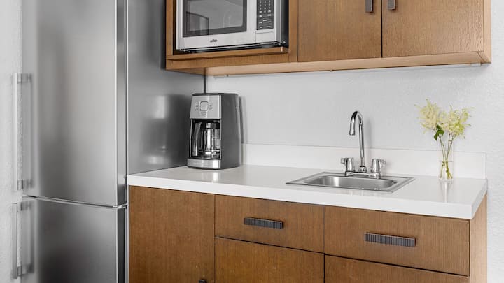 Spacious Studio Villa | Desert Springs Villas I - Palm Desert, CA