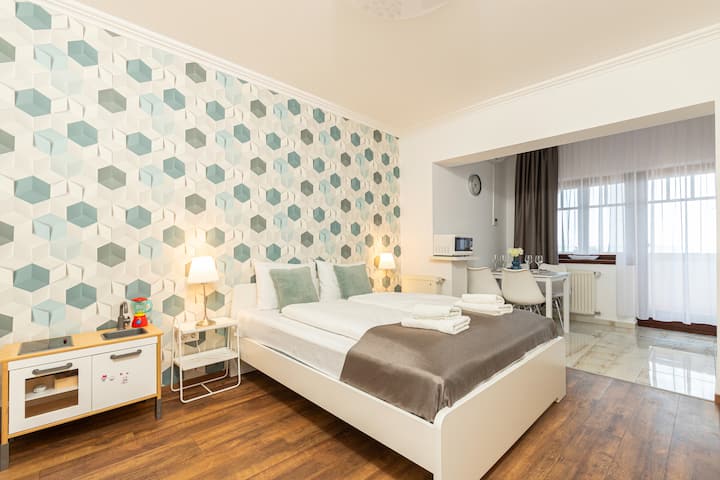 Aqua Suite-jacuzzi, Lake View & Bbq Terrace - Balatonkenese