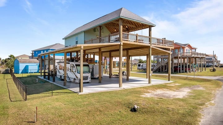 Tiny Turtle Camp | All 3 Rv Sites + Full Hookups - Crystal Beach, TX
