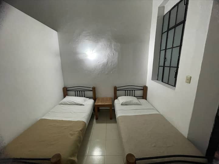 Cómoda Habitación Para Dos Personas - Puebla