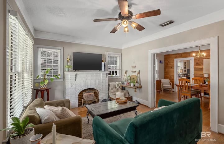 The Gladys House - Spacious Midtown Retreat - - Mobile, AL