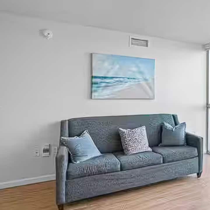 Bright Cozy City View Apartment | Fort Myers - Fort Myers, FL