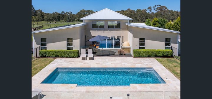 Country Estate Near Golf & Pool House - Romsey