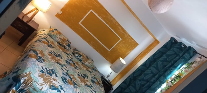 Un Appartement F3 - 2 Chambres, 1 Wc, Une Douche - New Caledonia