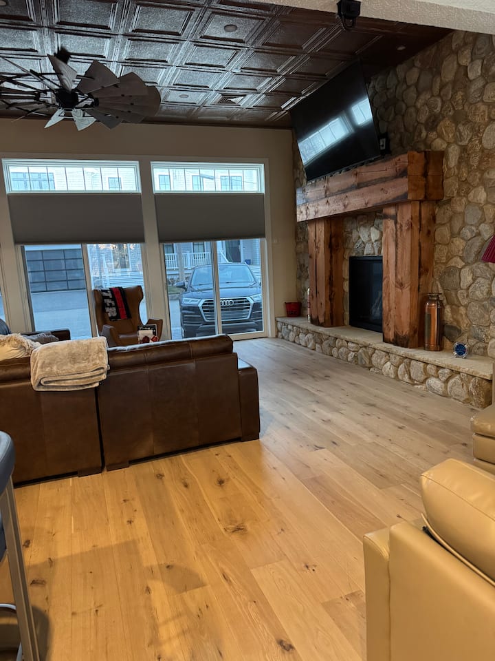 Renovated 1920s Firehouse A Short Walk The Beach - Cohasset, MA