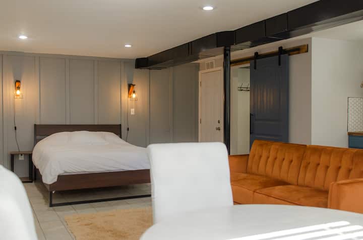 Lynchburg Basement Studio Apartment - Lynchburg, VA