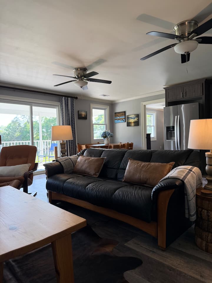 The Sunset Cottage - Santee, SC