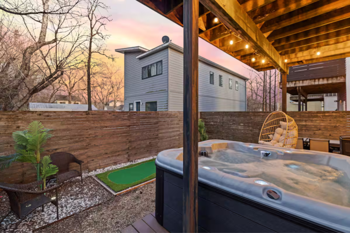 Fayetteville Modern Hog Pad•hot Tub•mini Golf - Fayetteville, AR