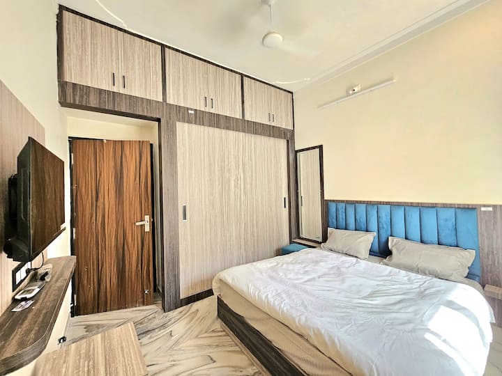 Shivoham Villa: Modern House | 2 Bhk - Udaipur