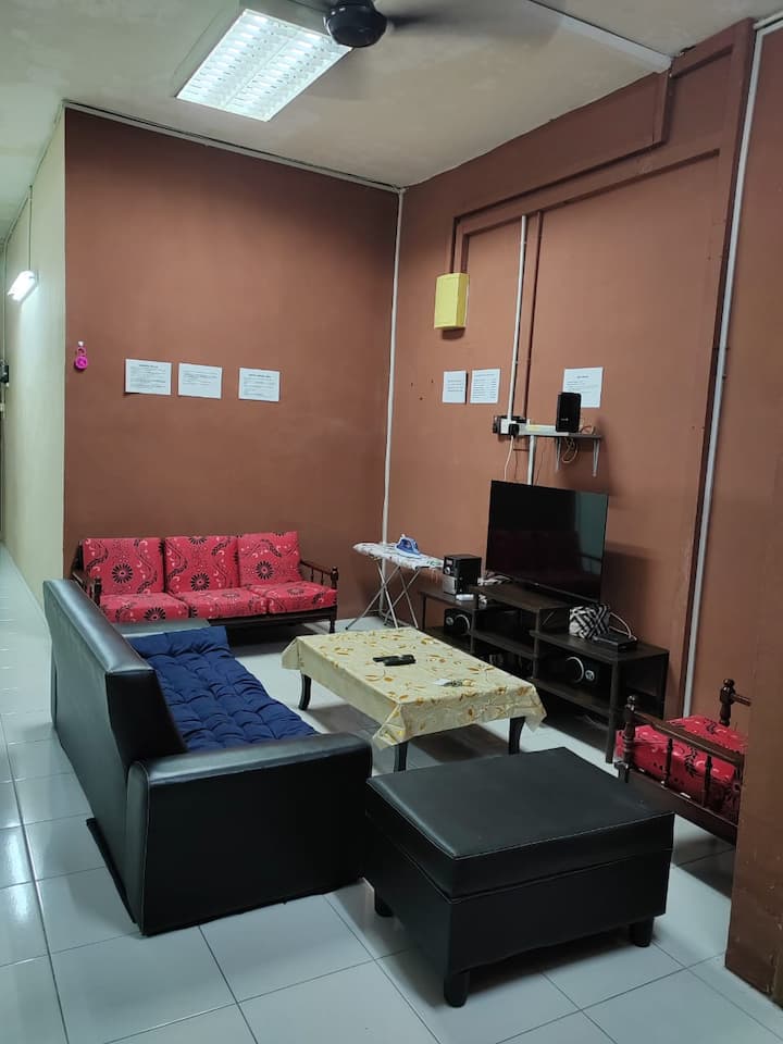 U One Homestay - Kerling