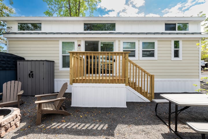 Pool • Fire Pit • Amenities • Sleeps 8 - Avalon