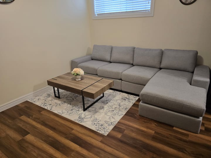 Spacious Two Bedroom Suite. - Saint Albert