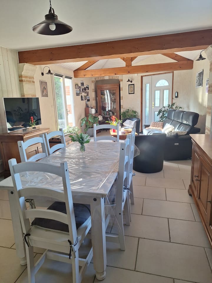 Maison 3 Chambres Située à La Campagne - Beauvoir-sur-Mer