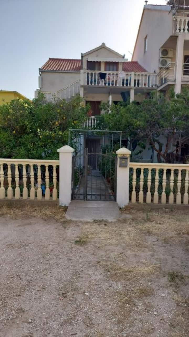 Apartman Obiteljski Prizemlje - Vis
