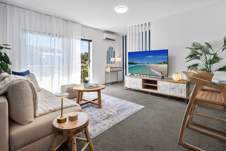 Azure Luxe Seaside Suite - Walk To Beach And Cafes - Coffs Harbour