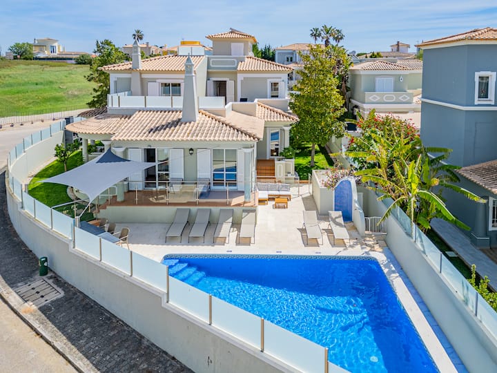 Villa Rosal By Signaturestays - Heated Pool - Albufeira