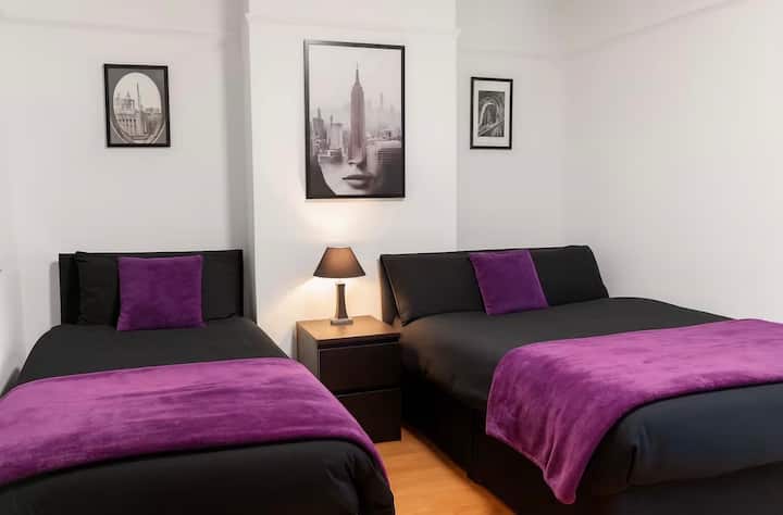 House Sleeps 10 With Enclosed Garden - Reading