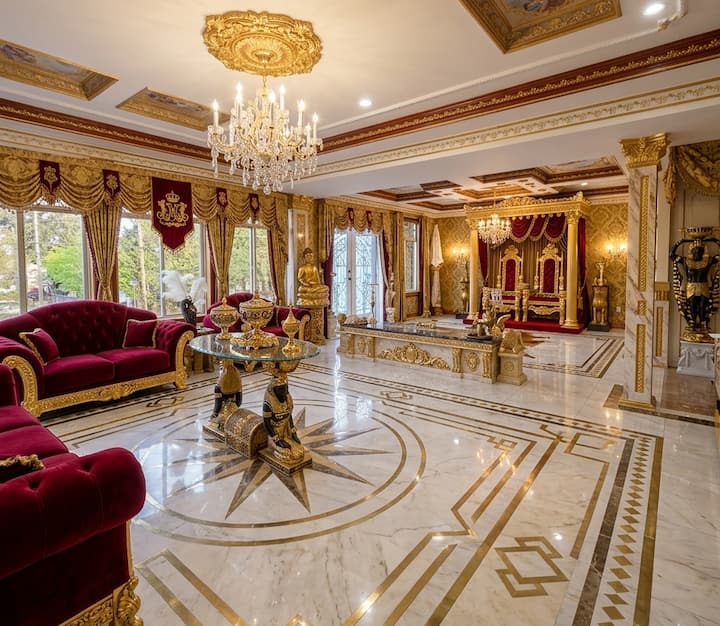 5 Royal Suites @ Palace 4 Stay, Movie Set Or Event - Surrey