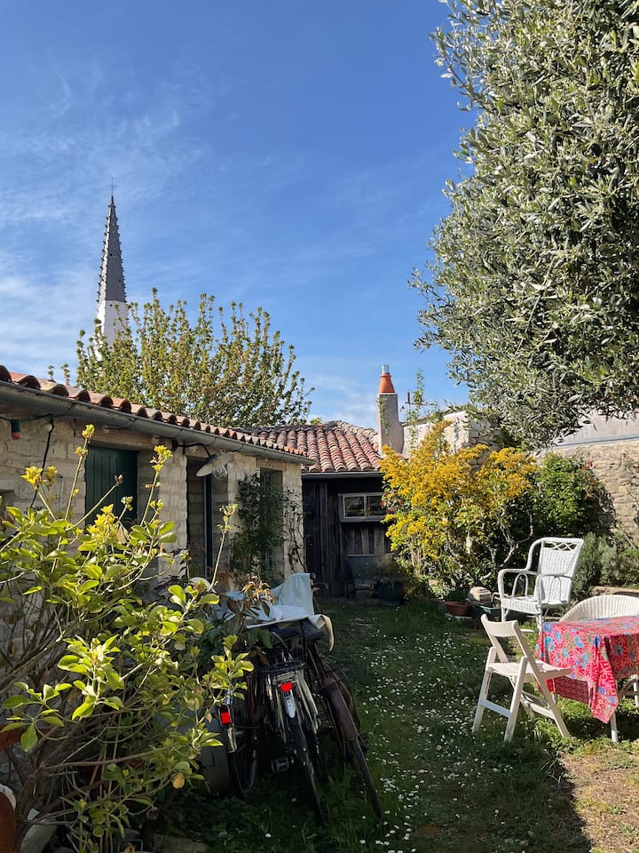 Chambre Du Jardin Avec Salle De Bain Mitoyenne. - Ars-en-Ré