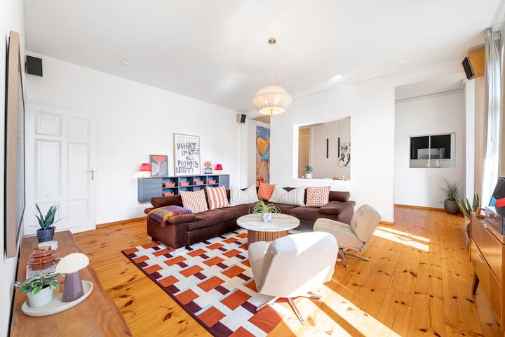 Stylish High-end Apartment W/ Direct Lift Access - Berlijn
