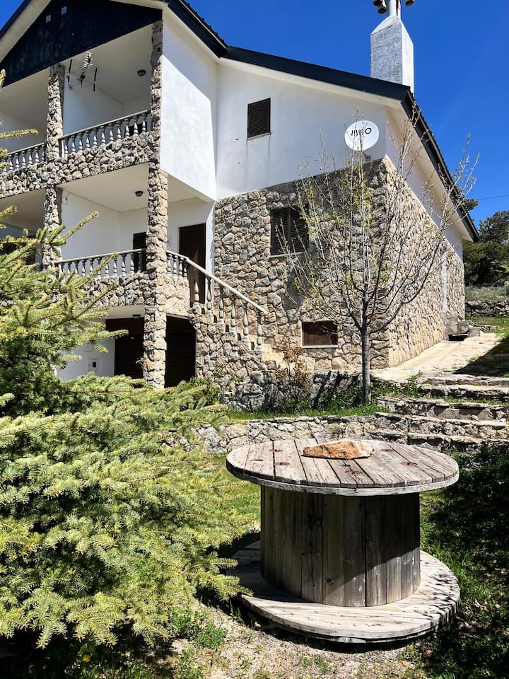 Refúgio D'avó (2 Pisos E 5 Quartos) - Covilhã