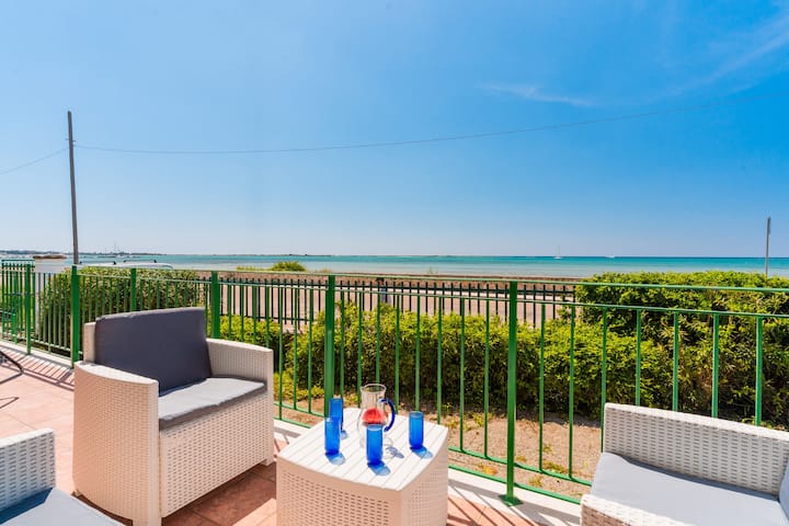 Fronte Mare Villa Ariel - Torre Lapillo