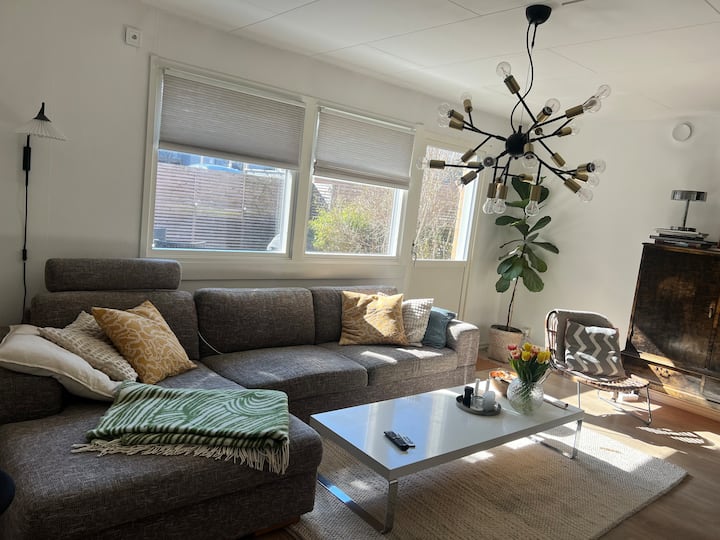 Mysigt Radhus I Stenkullen - Lerum