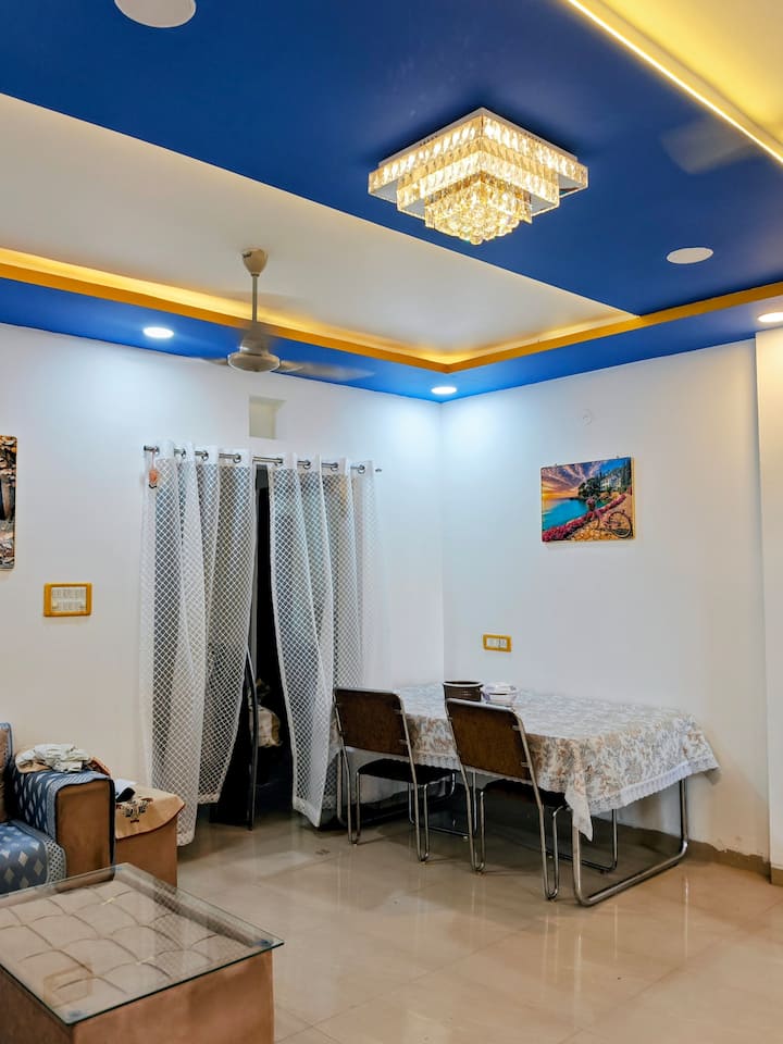 The Spacious Retreat~ac & Much More - Vijay Nagar