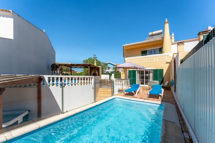 Casa Thalassa| Pool, Jacuzzi & Relaxing Retreat - Portimão