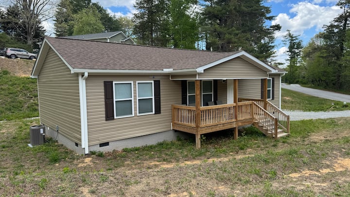 Tandem Hollow - Brand New House And Listing! - Hendersonville, NC