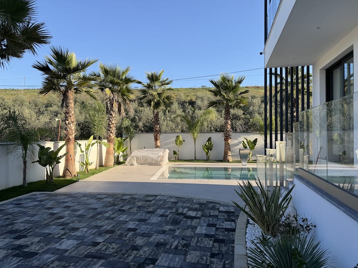 Luxury Pool Villa Paskuqan - Lakeside - Albanie
