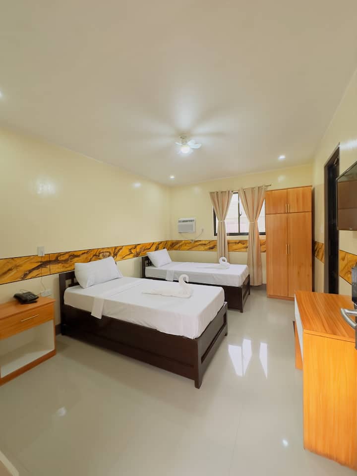 Twin Deluxe City Lights Room - Zamboanga