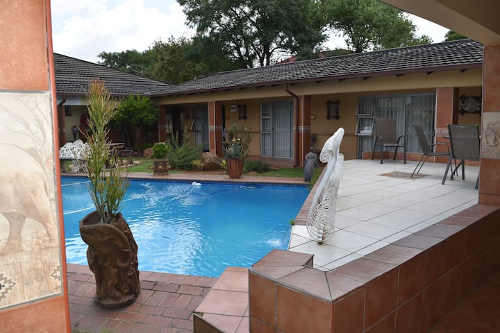African Elephant Guest House, Home Away From Home - Alberton