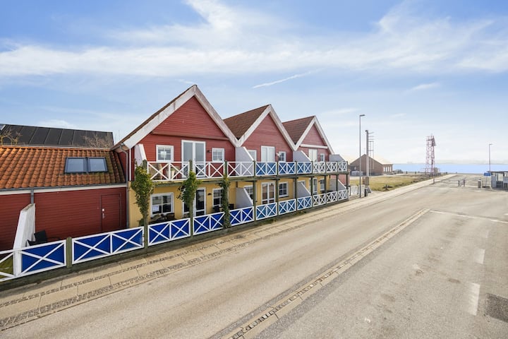 Hus På 111 M2, Direkte På Hals Havn - Hou