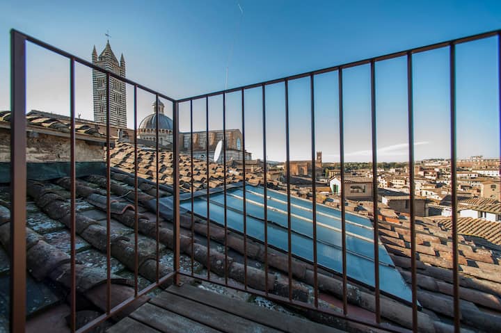 Guesthost - Exclusive Duomo View Apartment - Siena