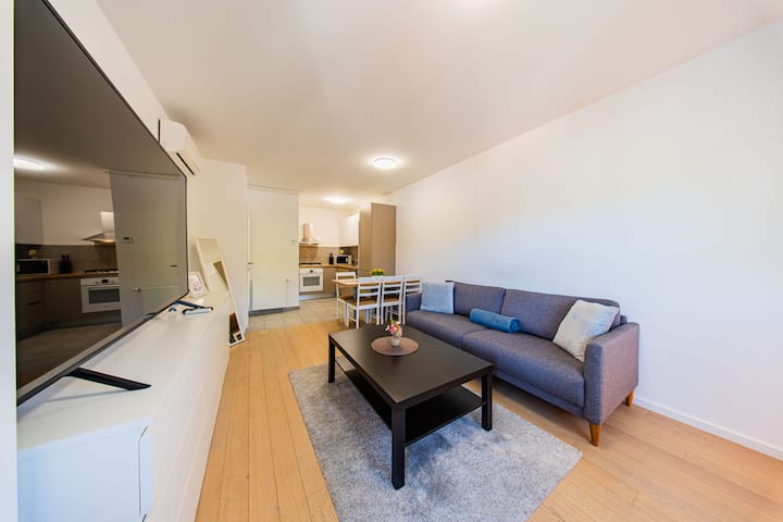 Flex Selfcheckins 272/1 Bedroom / Loggia / Parking - Zaprešić