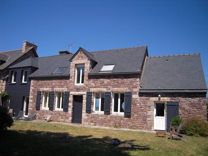 Belle Maison En Pierre Vue Mer Et Champs, Plages - Pléneuf-Val-André