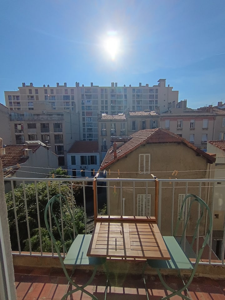 Balcon, Lumineux, Au Calme, Ac. Entre Camas/baille - Marseille