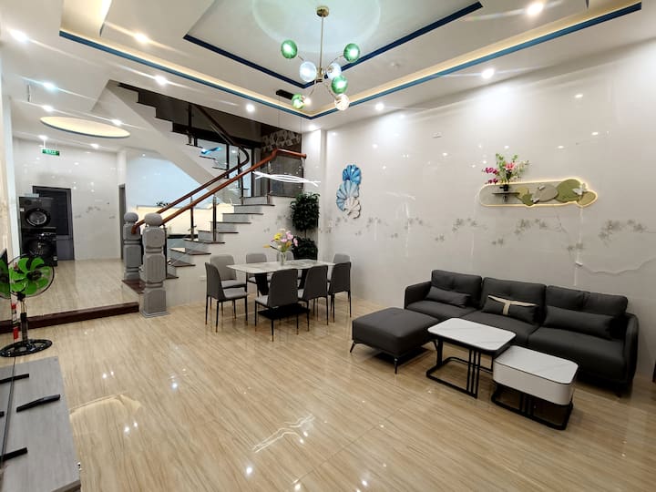 Aroma Villa | Pool | 30s To Beach | 4br 5ba - Đà Nẵng