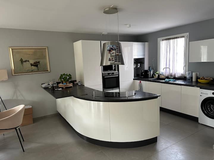 Villa- 5 Mn Douane Geneve- - Archamps
