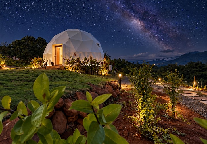 The Hidden Eden : A Royal Dome Lake View Retreat - 印度