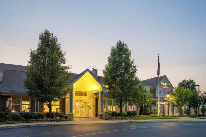 Studio King | Marriott Salisbury | Pool | 2 Units - Salisbury, MD