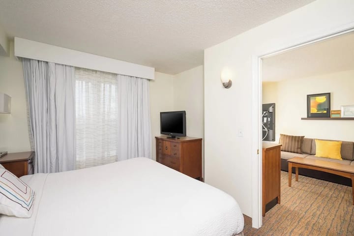 1br King Sofa | Marriott Salisbury | Pets | 2 Unit - Salisbury, MD