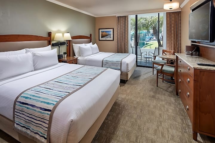 Grand Escape | 4 Units Near Coronado Beach| Pool - San Diego, CA